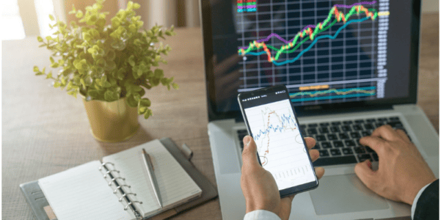 11 Best Investing Podcasts in India 2025